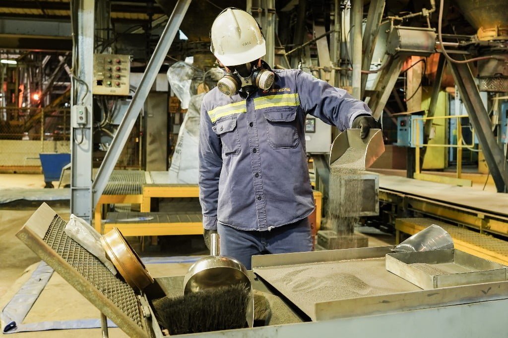 Vale Indonesia Menyampaikan Laporan Produksi Triwulan Keempat tahun ... Vale Indonesia Menyampaikan Laporan Produksi Triwulan Keempat tahun ...